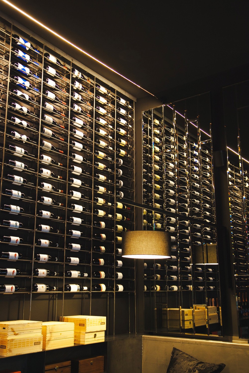 The Drunk Rabbit - Champagne Boutique - Modo Luce